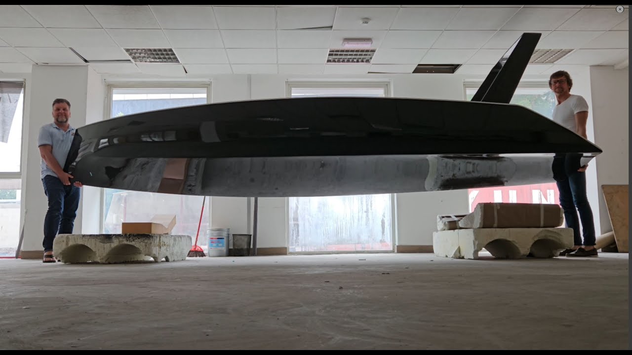 230301 KAEBON EB EINS Visible Carbon - YouTube