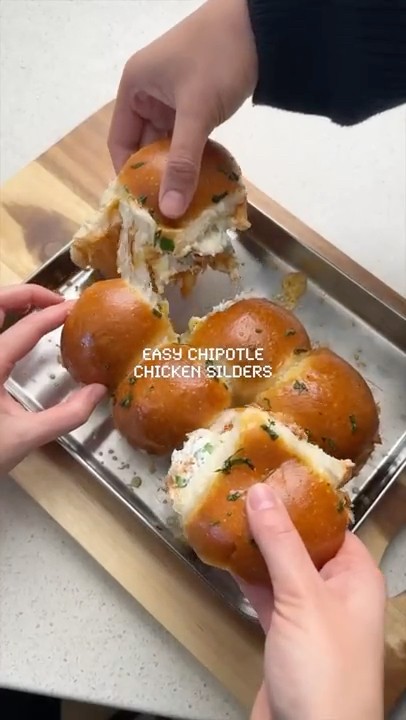 easy chipotle chicken sliders - YouTube