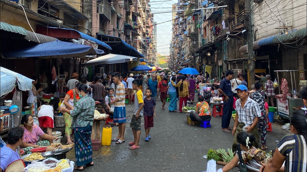 Myanmar 🇲🇲Yangon China town 19street - YouTube