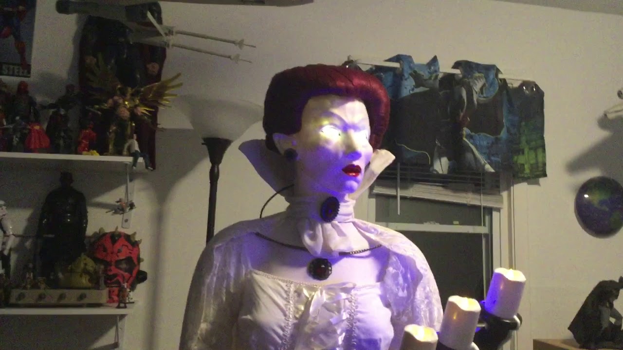 Gemmy Animated Midnight Countess - YouTube