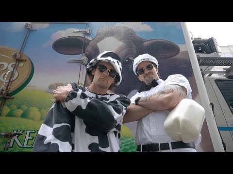 Stuart & Parker Ellis - Glug Glug on a Milk Jug (Official Music Video)