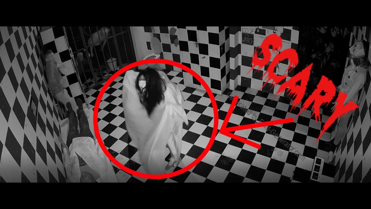 SAW JUMPSCARE Montage, Viper Escape Room - YouTube