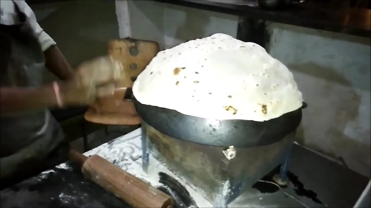 How To Make Rumali Roti? रुमाली रोटी कैसे बनती है? - YouTube