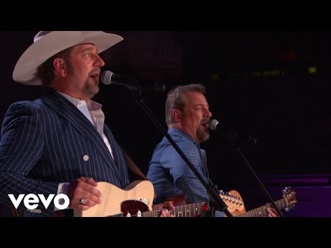 Wilson Fairchild - Hello Mary Lou (Live) (Official Music Video)