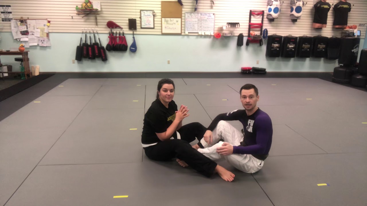 Knee Cutter Pass (from sweep) - YouTube