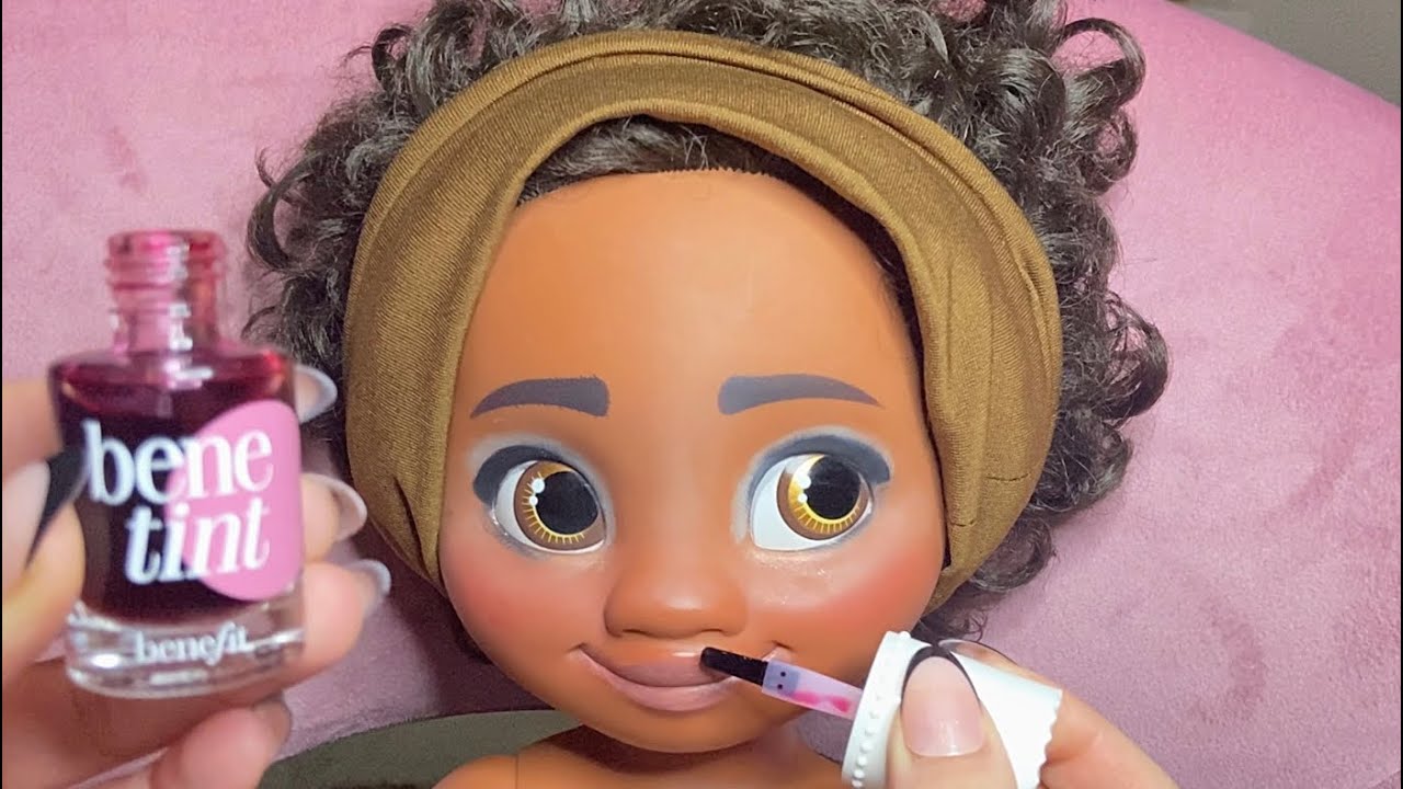 ASMR | Doing Moana's Makeup💄 - YouTube
