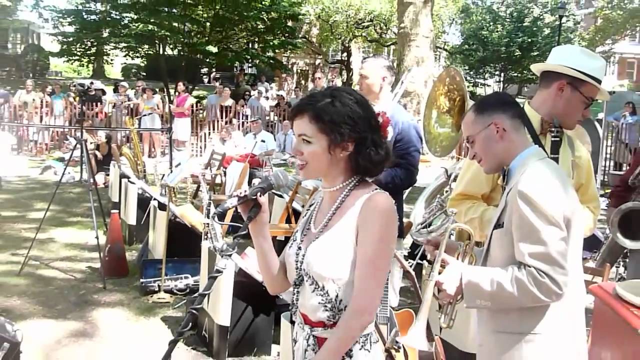 Kristen Minsky Singing "When I Bring My Sugar To Tea" - YouTube