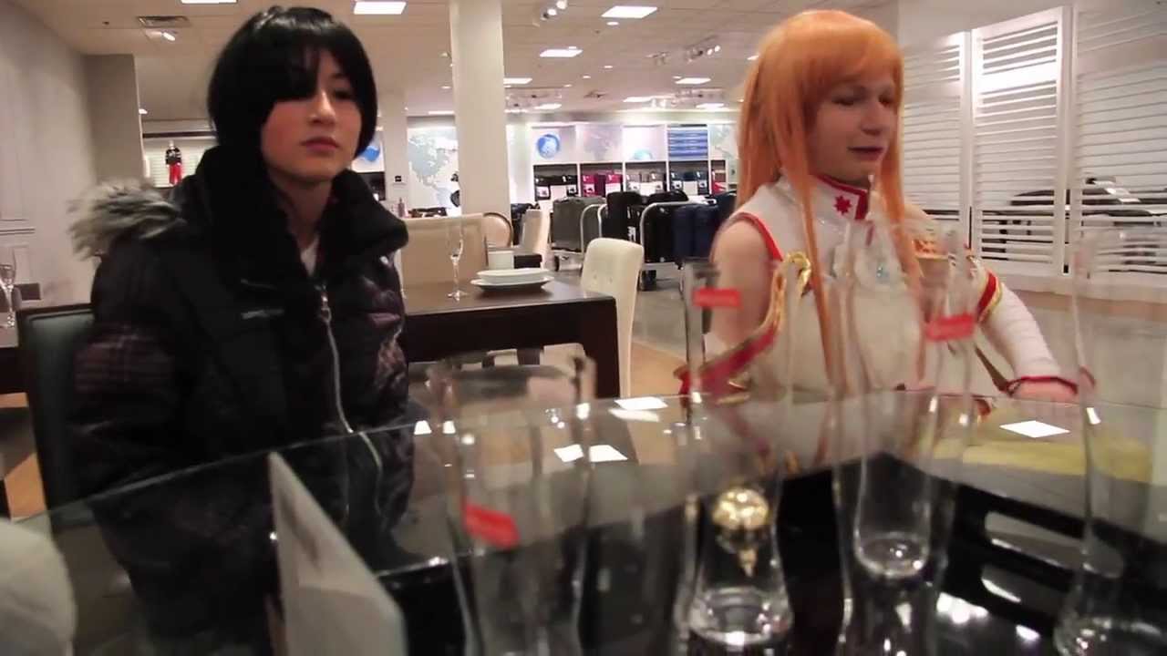 Sword Art Online and Portal Cosplay at the Mall! ( Cosplaying in Public ...
