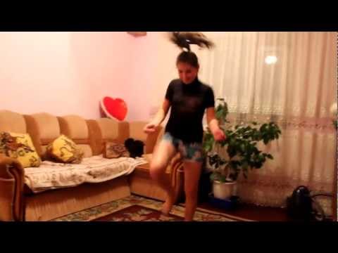 Alina danseaza :)