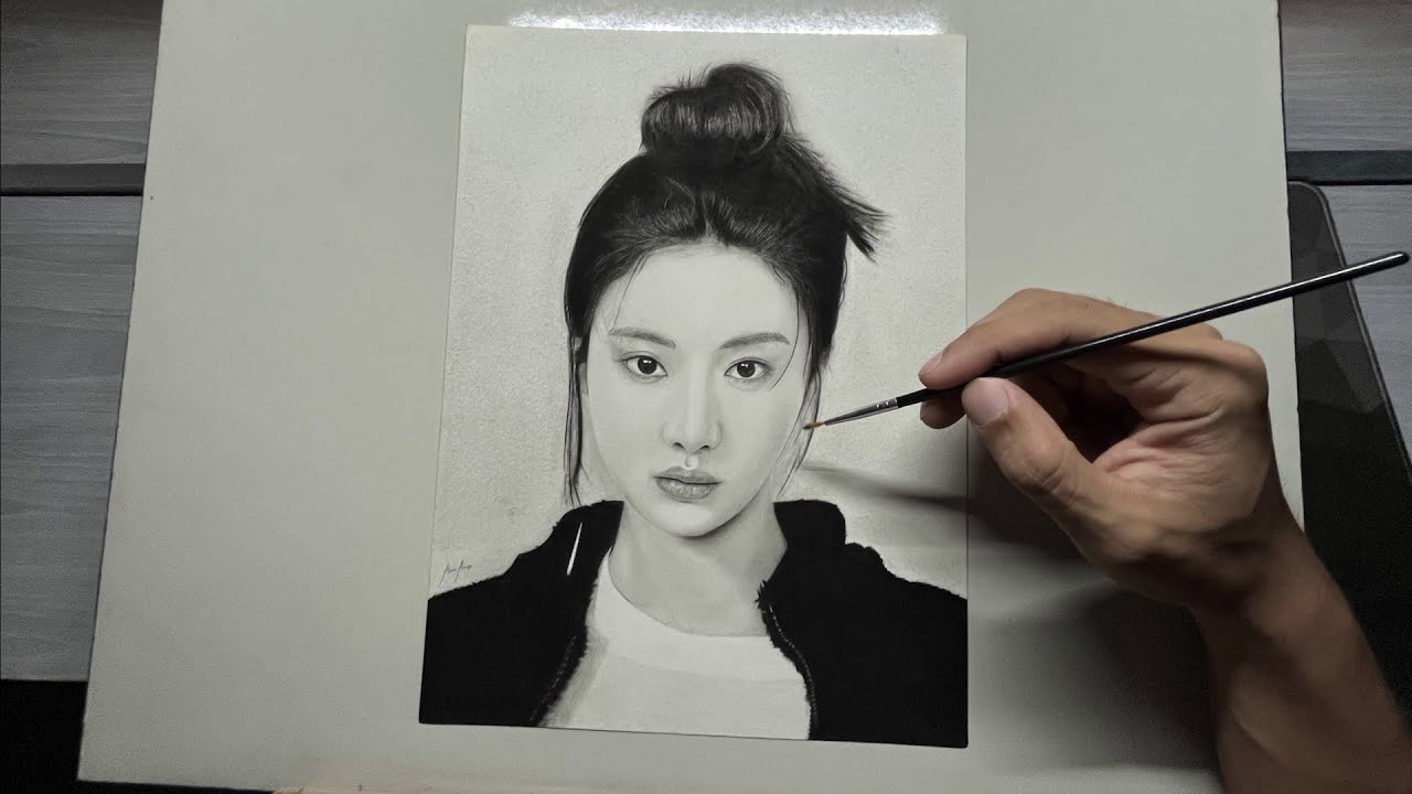 Go Youn-jung Drawing time lapse - YouTube
