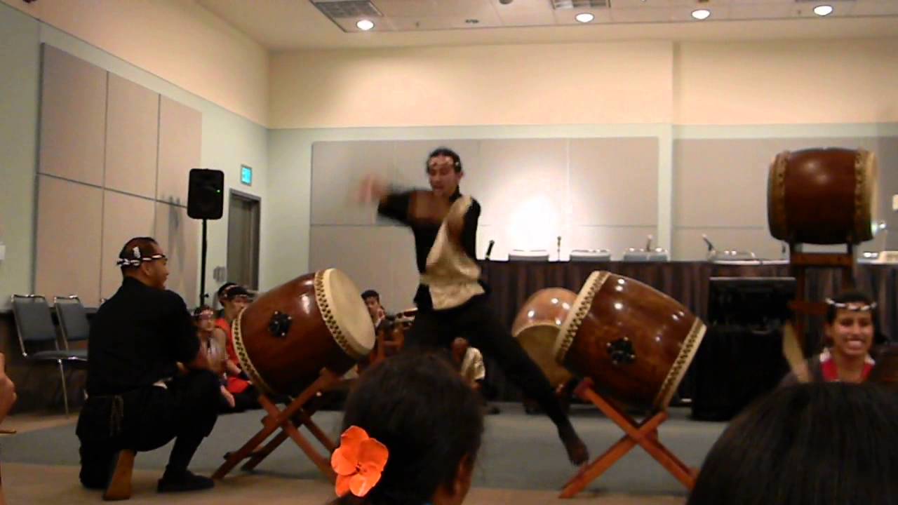 Senryu Taiko Drum Performance AX 2013 - YouTube
