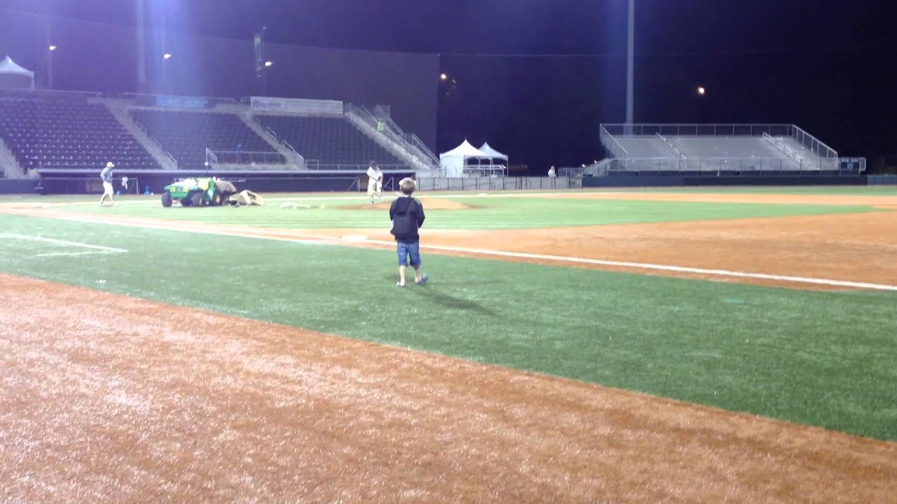 Jack goes on the field - YouTube