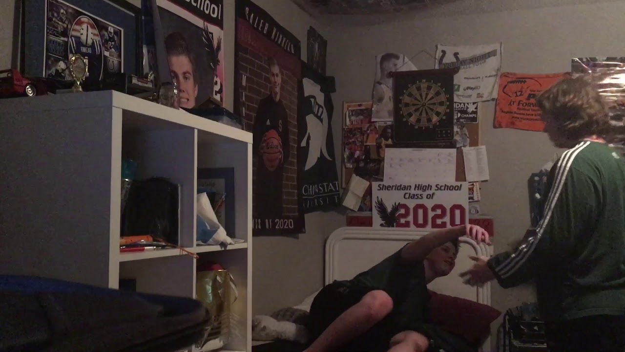 How to do a Headlock - YouTube