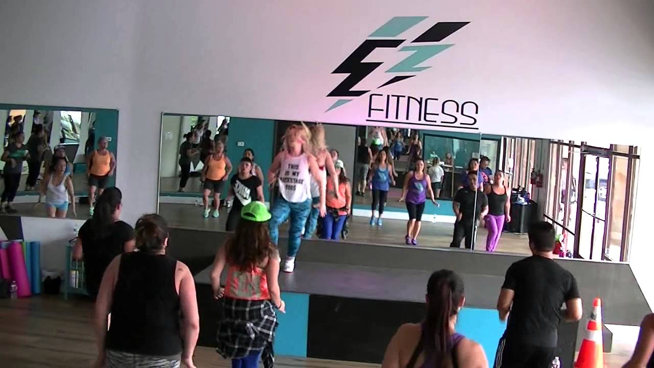 12 Sarah Egan Apretaito al Pickup - YouTube