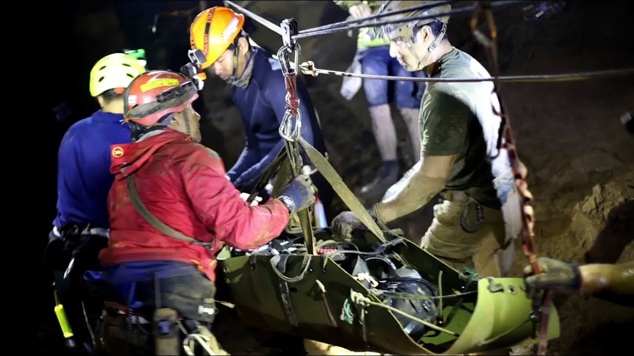 Navy SEAL FB page shows video of rescue - YouTube