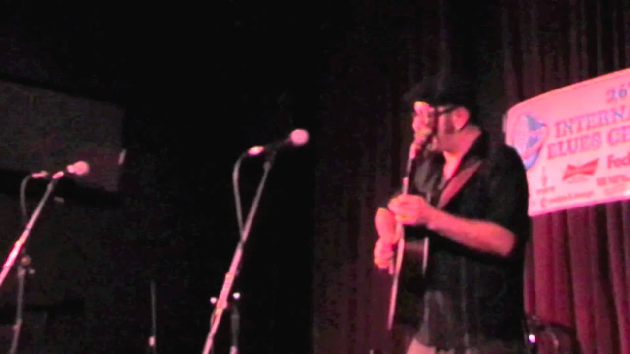 Francesco Piu live memphis 2010 6/8 - YouTube