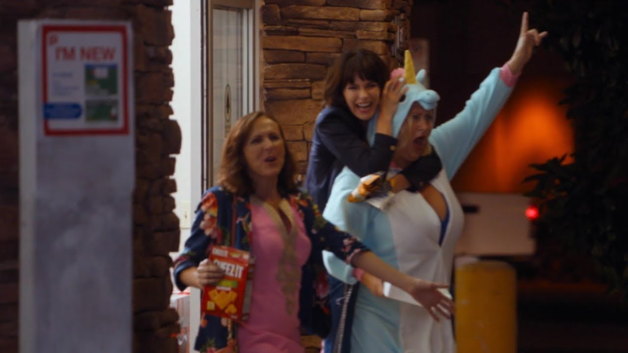 MAMUŚKI MAJĄ WYCHODNE - polski zwiastun komedii - YouTube