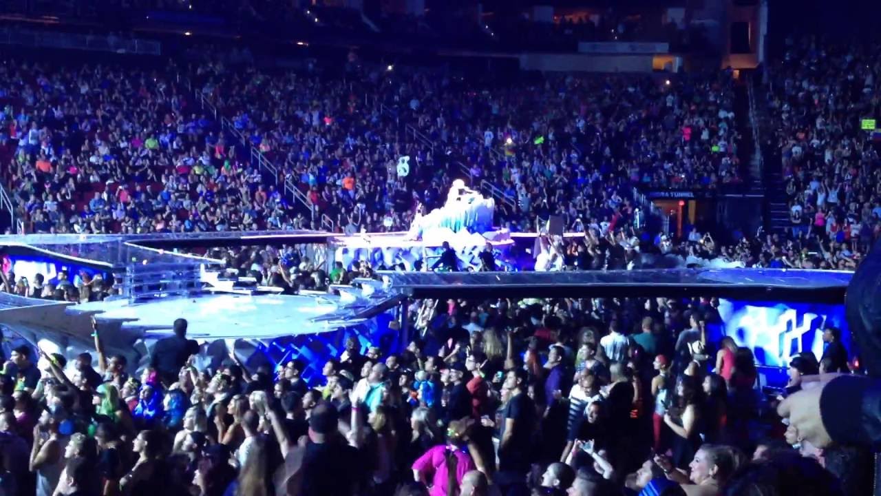 Lady Gaga Born This Way The Art Pop Ball Tour Toyota Center Houston, Tx ...