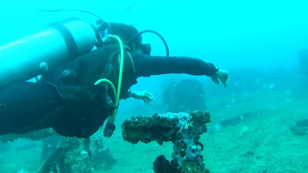 ShipWreck Diving Subic Bay - YouTube