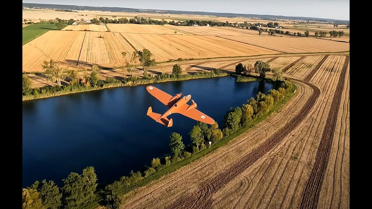 Oblot modelu PZL 37 ŁOŚ cz 2 - YouTube