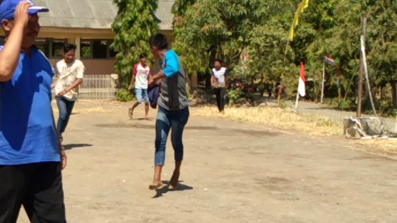 Perlombaan balap karung - YouTube