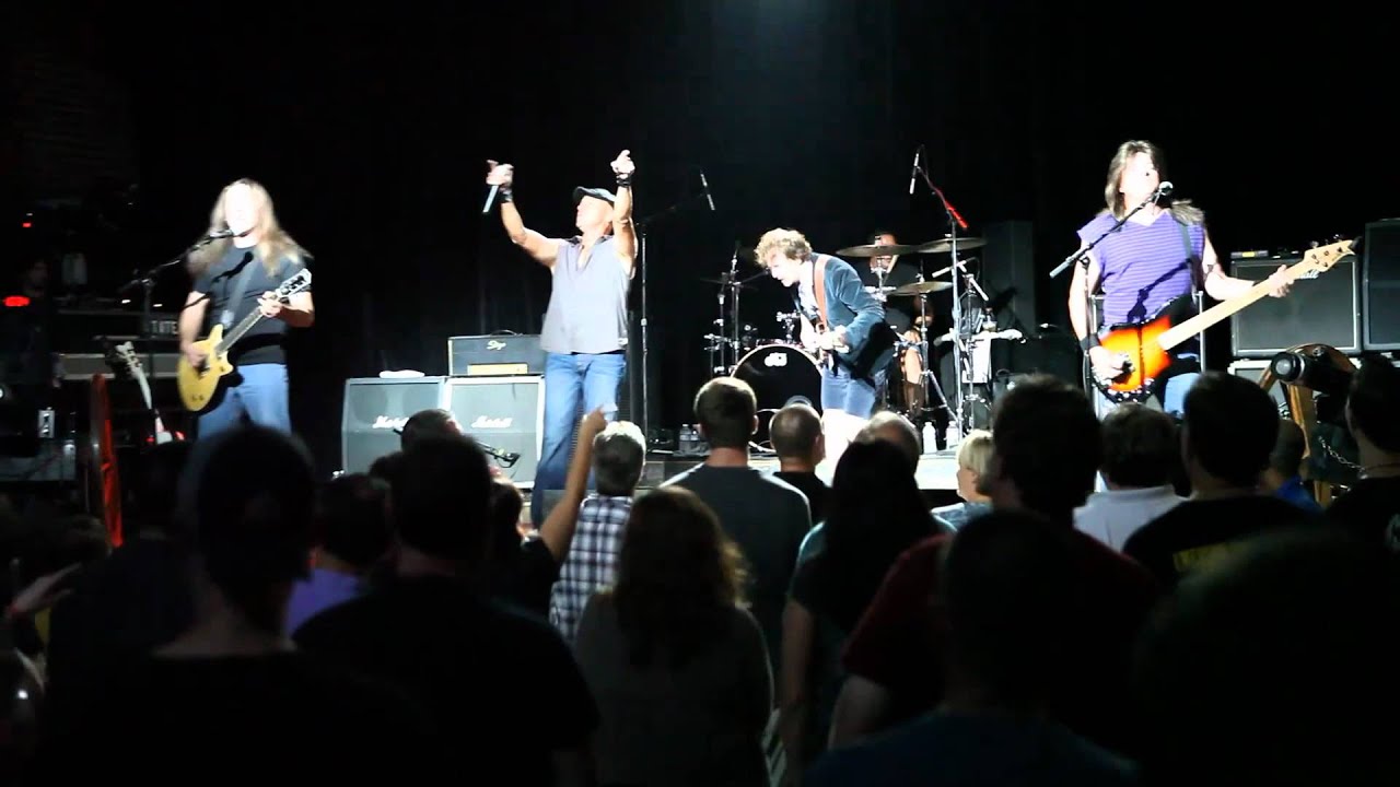 LIVE WIRE - AC/DC Tribute THUNDERSTRUCK live at The State Theatre, VA ...