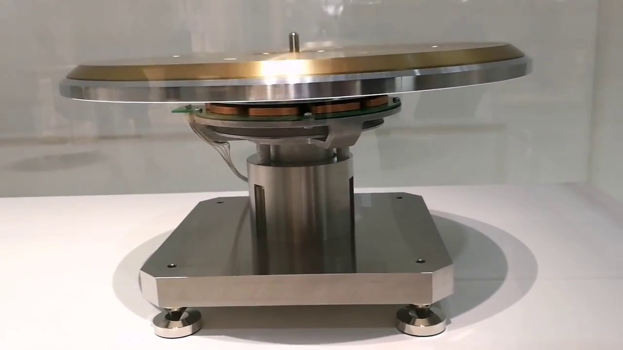 Technics SP-10R turntable and the previous models - YouTube