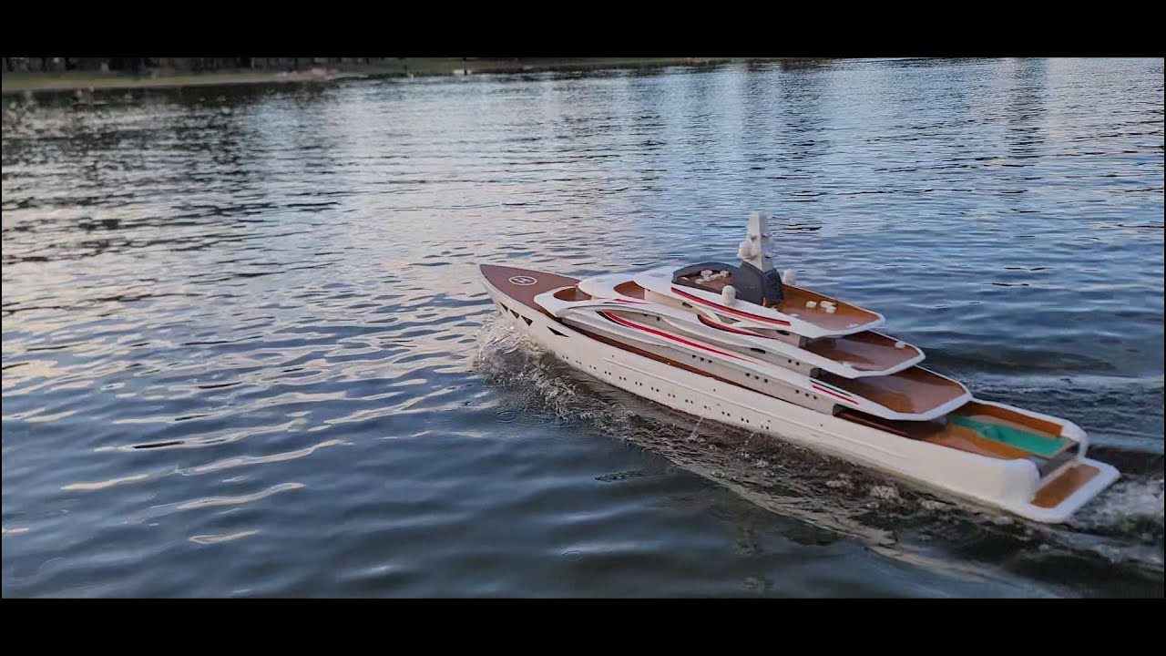 RC Boat (Yacht 75 inch.) - YouTube