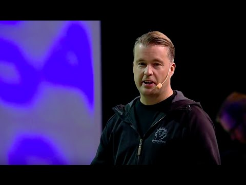 Fredrik Wester VD på Paradox Interactive pitchar bolaget! - YouTube