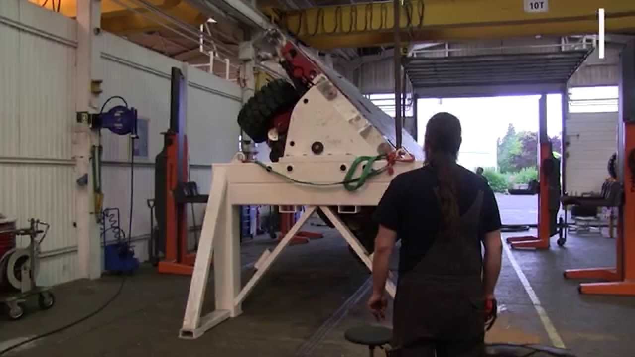 Nicolas Industrie ou l’art de se renouveler - YouTube