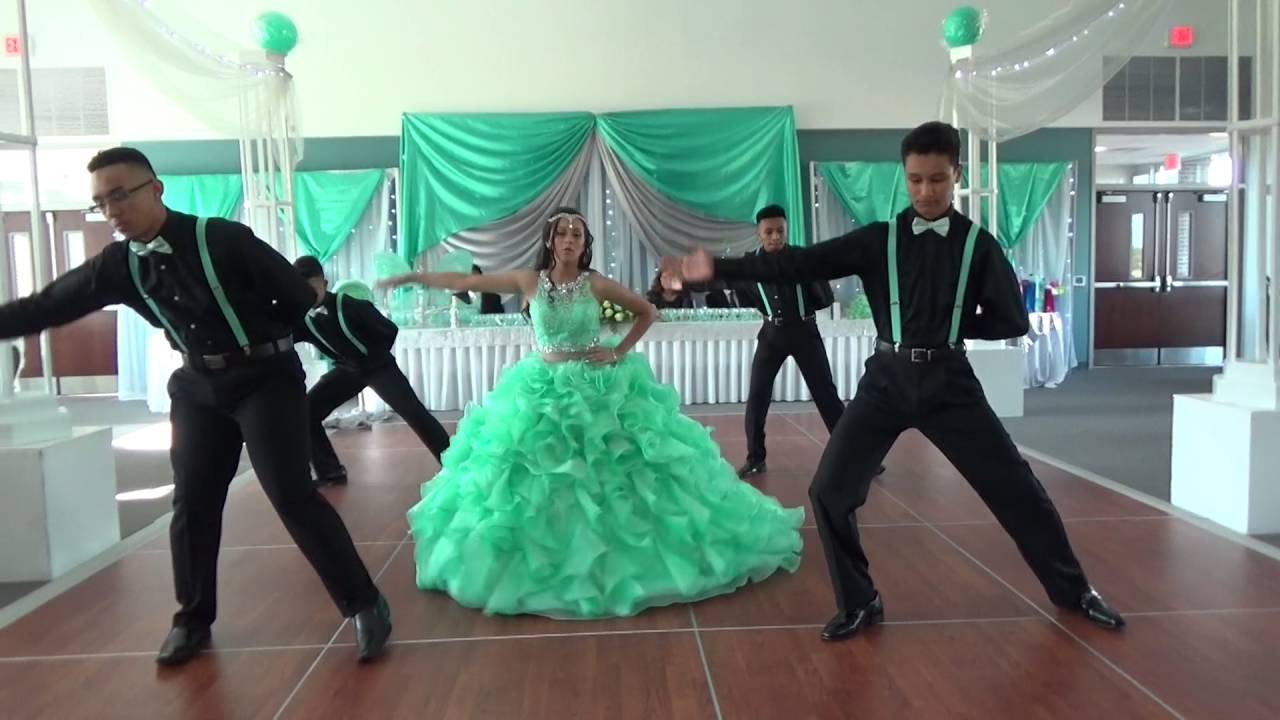 El Vals de Jennifer Aurora - YouTube