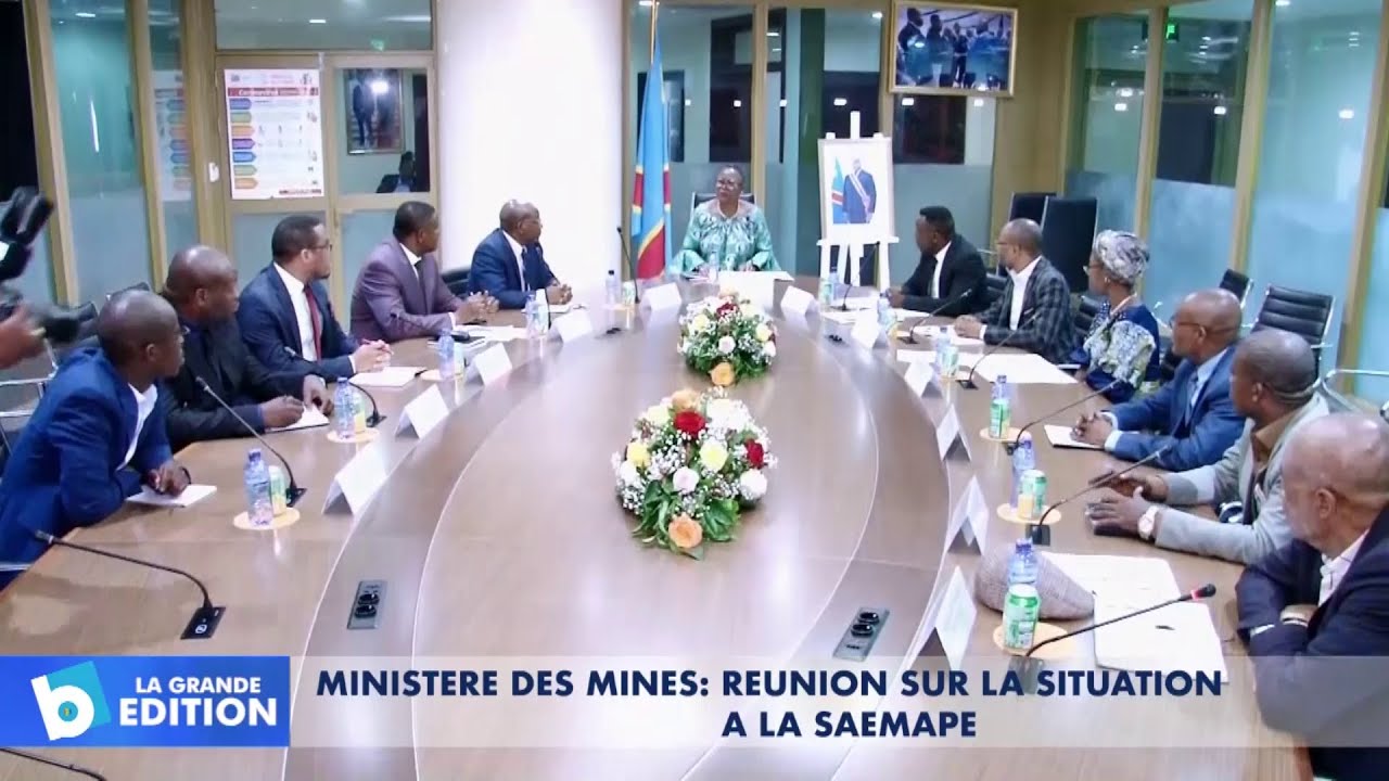 Ministère des mines: Réunion sur la situation à la SAEMAPE - YouTube