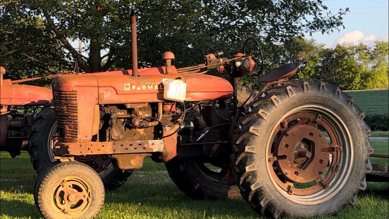 Farmall M Running diesel gas mix - YouTube