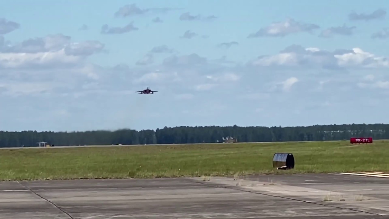 F15 Eagle Fighter Jet take off and quick climb to 10,000 feet ...