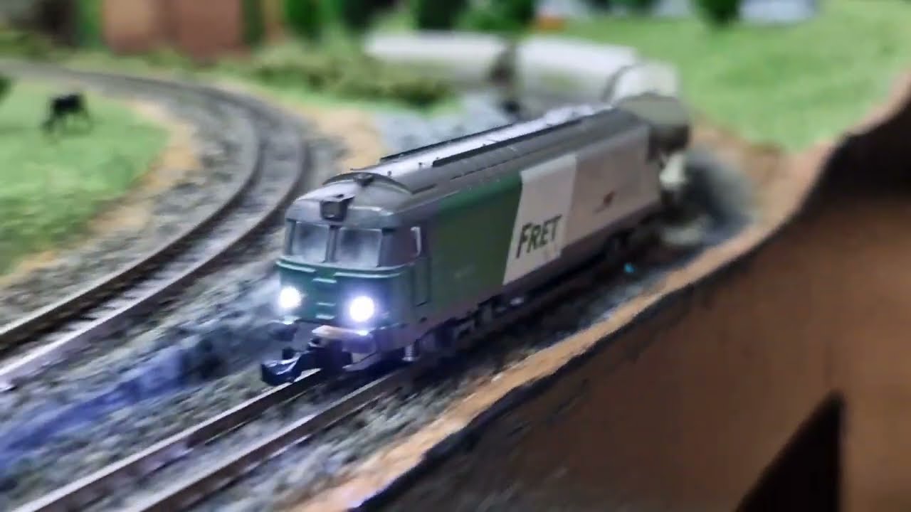 azar models bb67400 et wagons céréaliers - YouTube