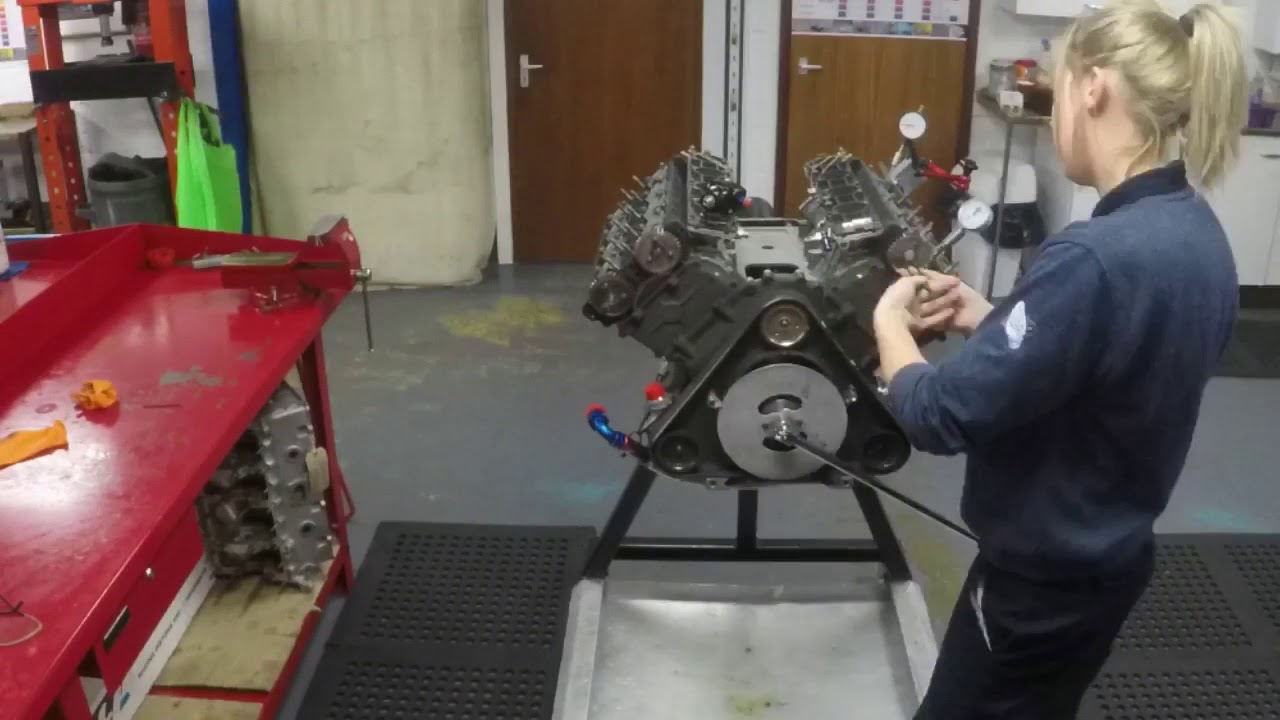 Cosworth DFV Build - Time-Lapse - YouTube