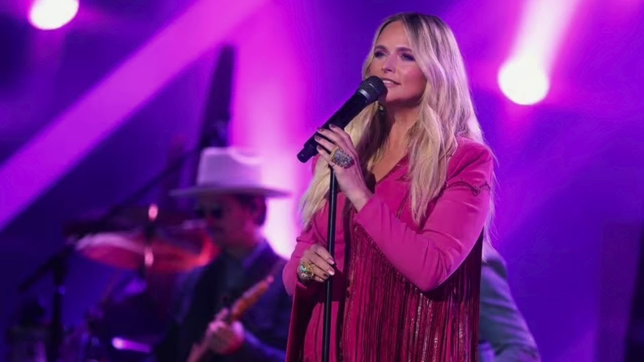 Miranda Lambert STOPS Concert After Wardrobe Malfunction Goes Viral 😱🔥 ...