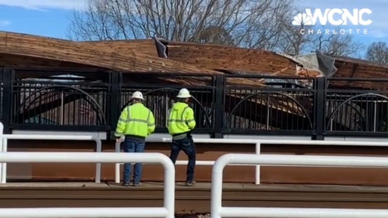 RAW: Arches on Rudy Wright pedestrian bridge in Hickory collapse - YouTube