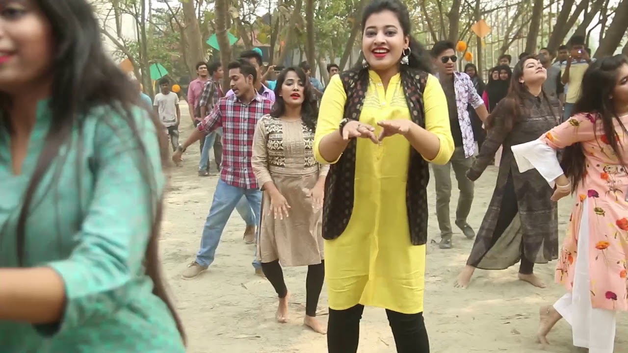 Flash Mob || Club Day - YouTube