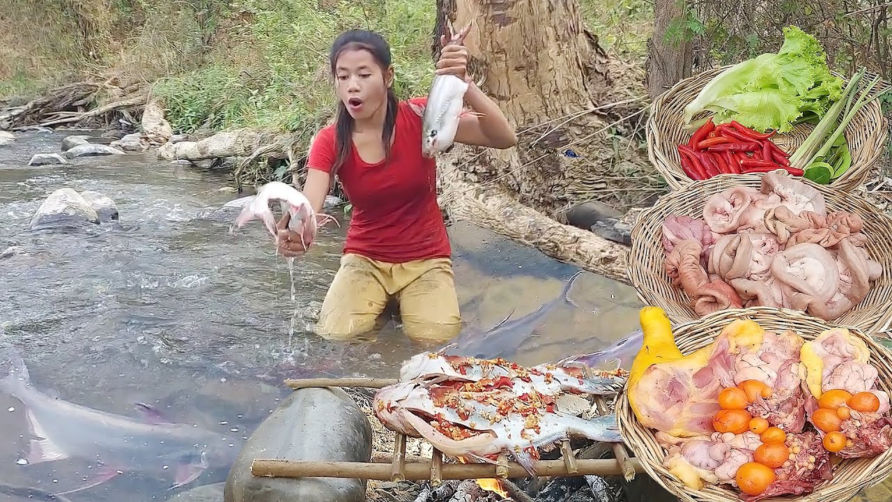 Catch fish in river, Spicy fish grilled for dinner, Pork intestine ...