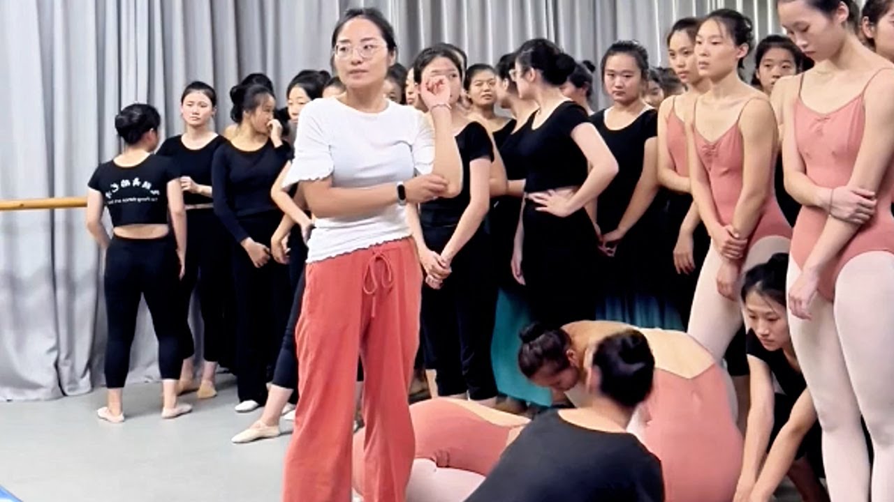 Pink Uniform Dancers: Girls' Basic Dance Skills Training Class（02 ...