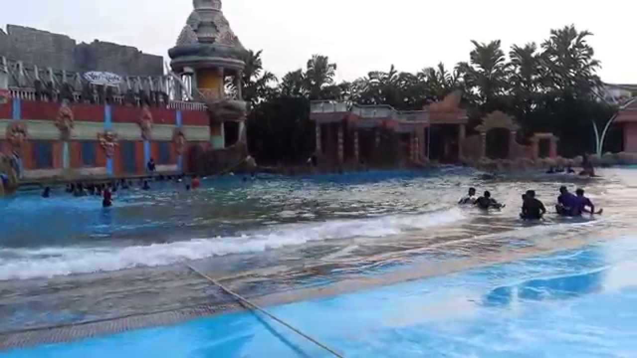 Wave pool in Haailand resort - YouTube