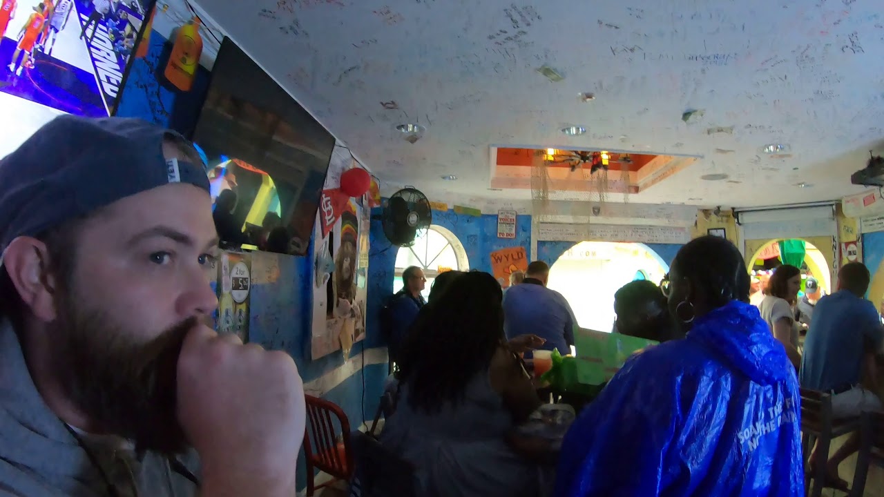 The Bearded Clam. Nassau, Bahamas. - YouTube