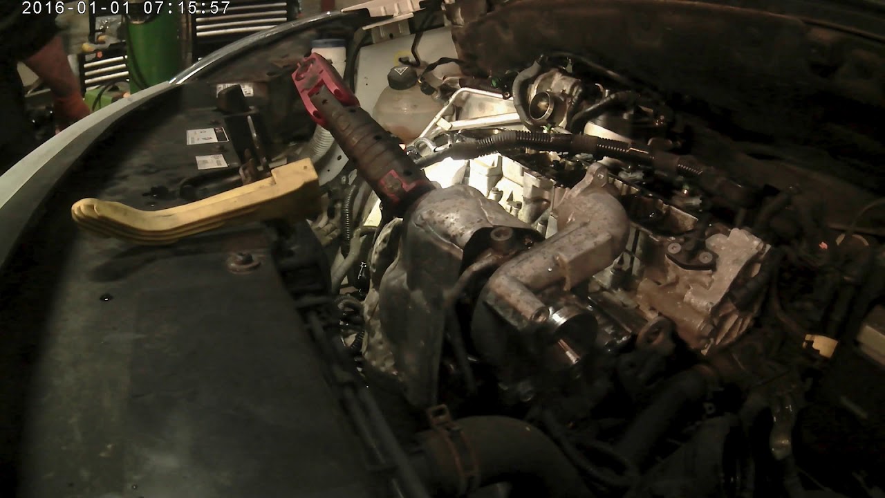 1.6 8v dv6 (1.6 hdi) oil leak, injector clamps , and timing belt - YouTube