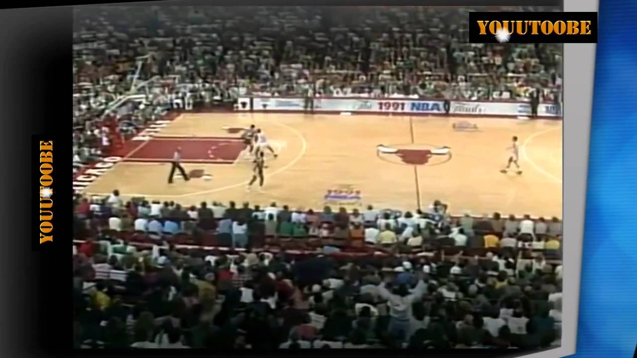 Michael Jordan Dunks Over Byron Scott - YouTube