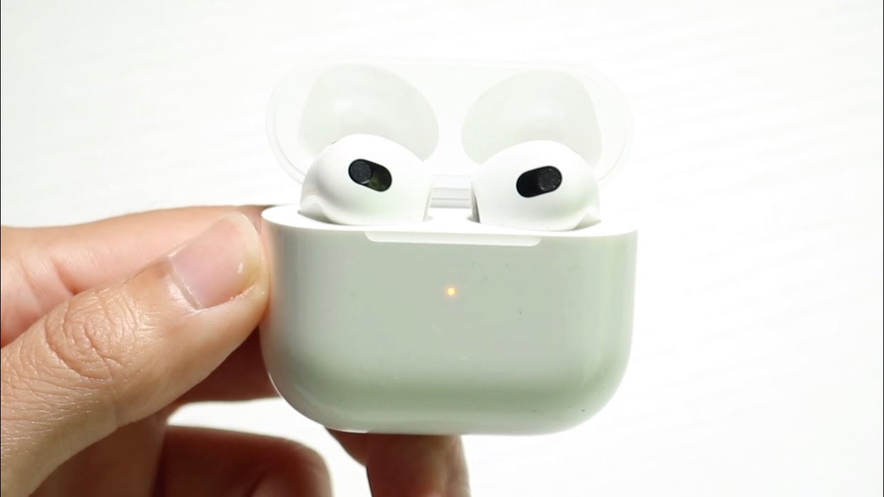 How To Increase/Decrease Volume On AirPods! - YouTube