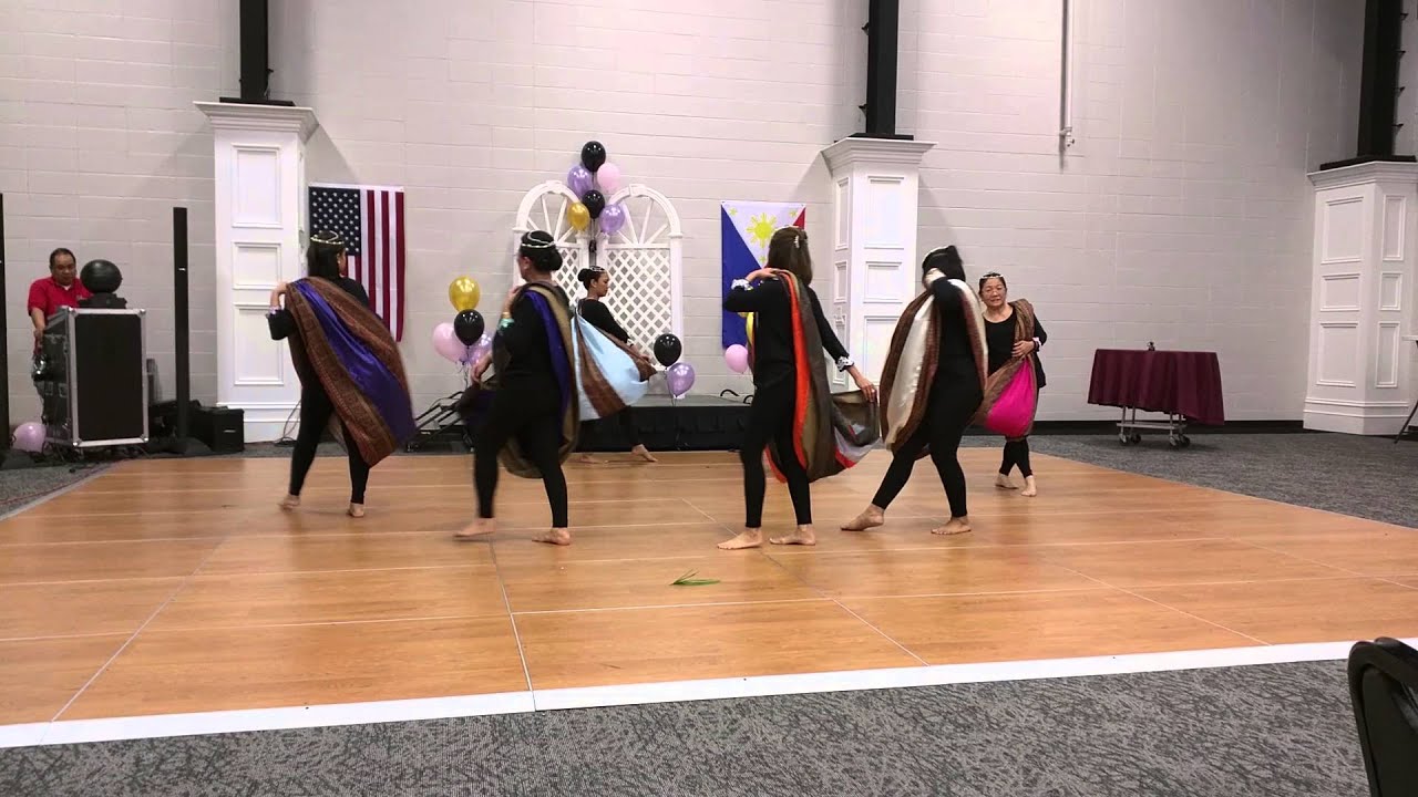 Malong Malong Filipino Muslim dance at Pinoy Gatsby party, 2016-03-06 ...
