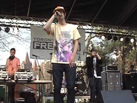 THE THING ABOUT IT - SWEATSHOP UNION LIVE @ QUEEN'S PARK TORONTO ...