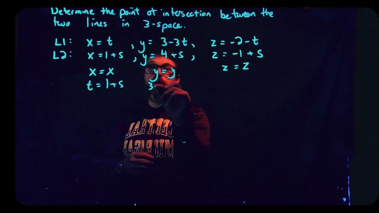 Determine the intersection of two line in 3 space - YouTube