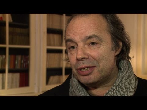 Philippe Djian, l'homme en noir, sacré par l'Interallié